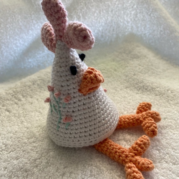 Art | Hand Crochet Lil Chicken Shell Sit On Your Sill Or Shelf Give ...